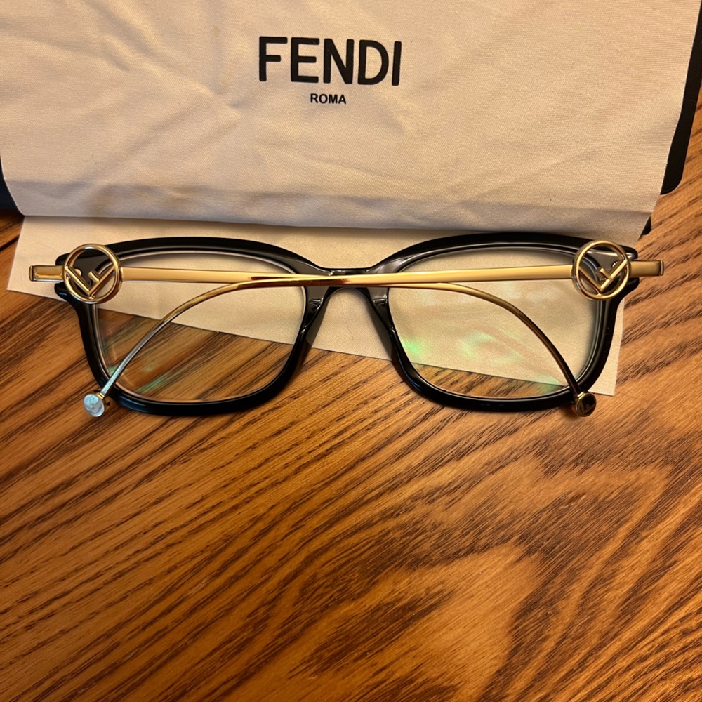 Fendi Black And Gold Eyeglass Frames - Gem